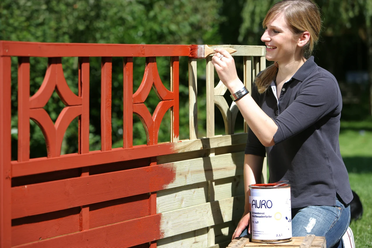 Auro Wood Paint - Non-Toxic, Eco-Friendly Paint for Wood Surfaces ...